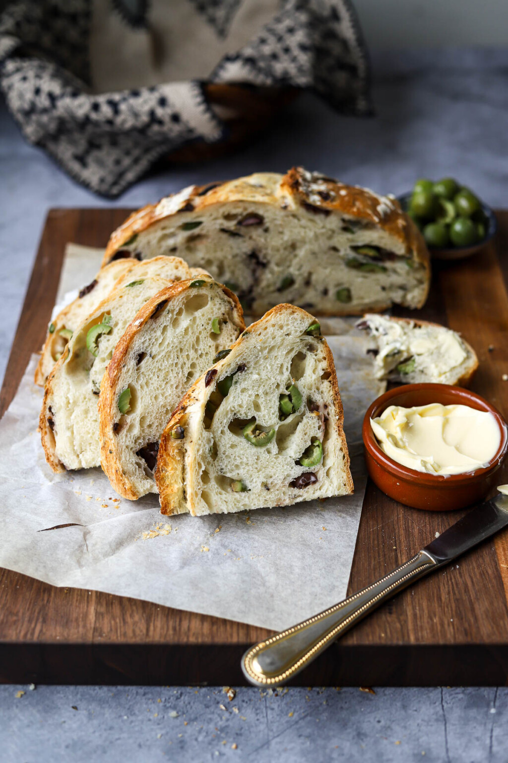 No Knead Olive Bread - Lion's Bread